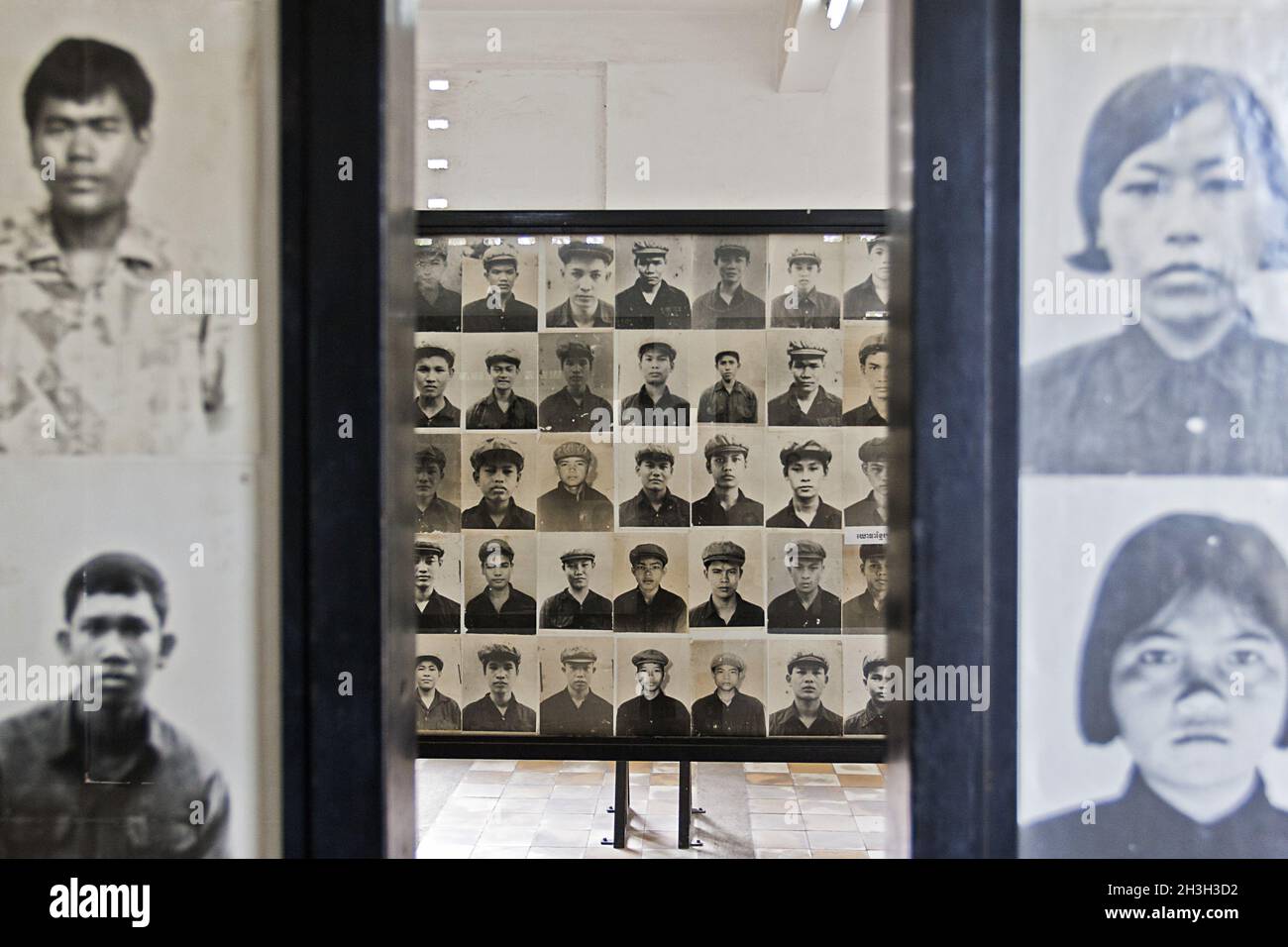 Asian woman prisoner hi-res stock photography and images - Alamy