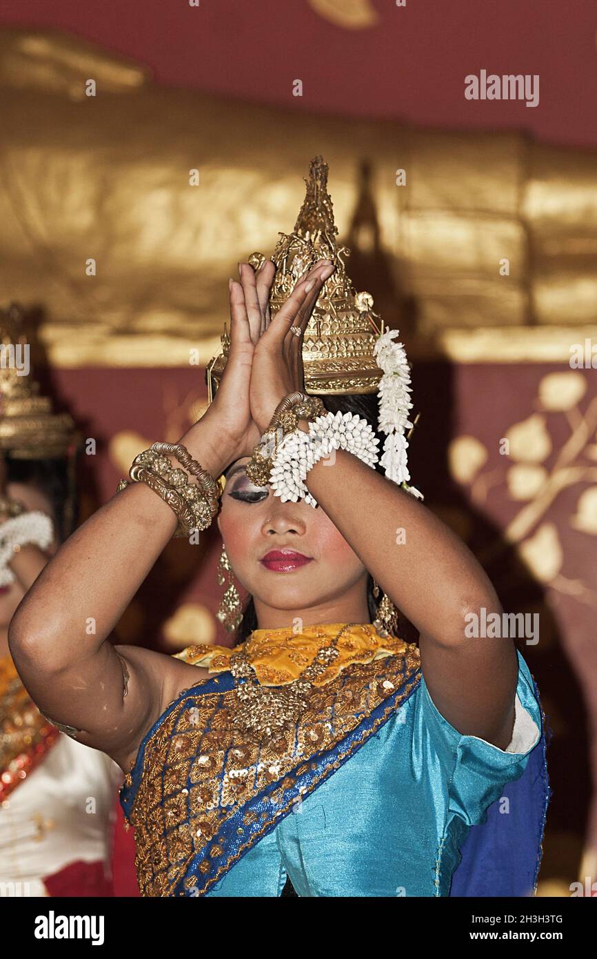 Apsara dance hi-res stock photography and images - Alamy