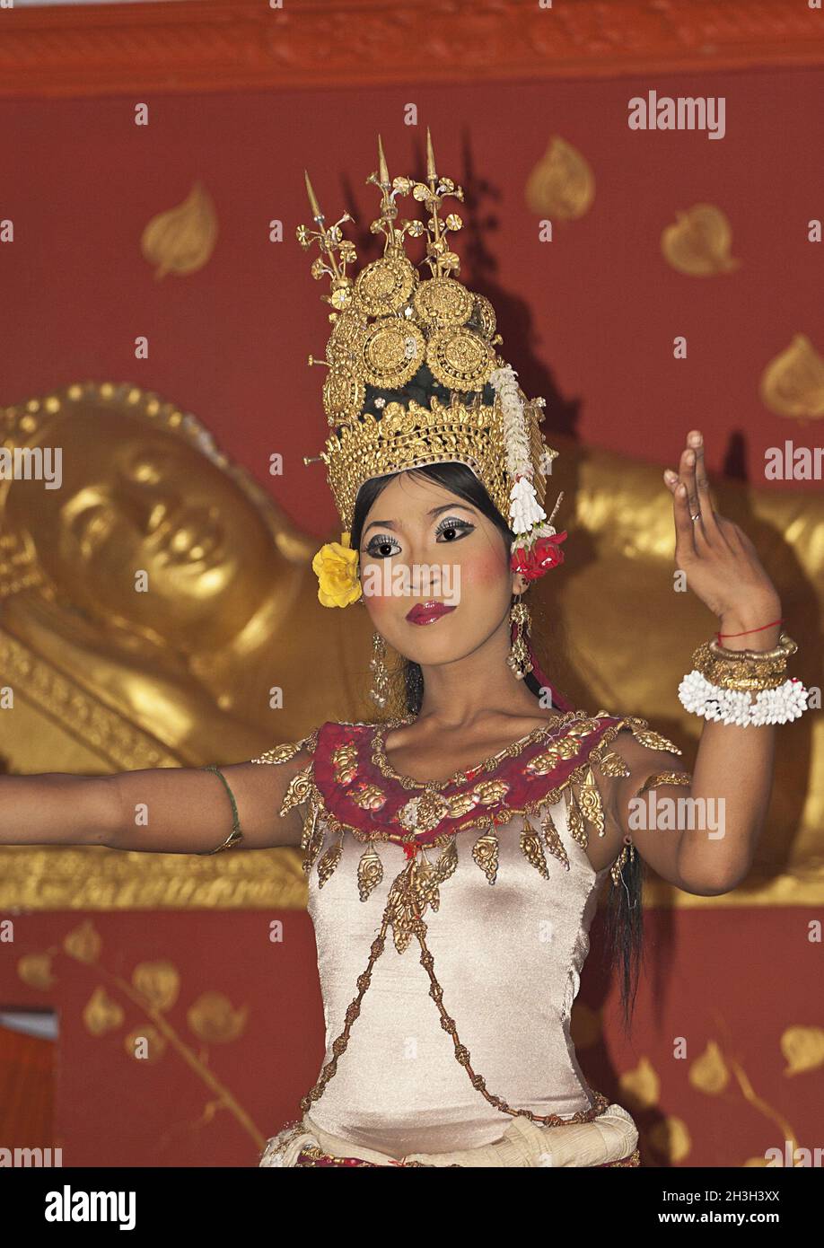 Dance displays hi-res stock photography and images - Alamy