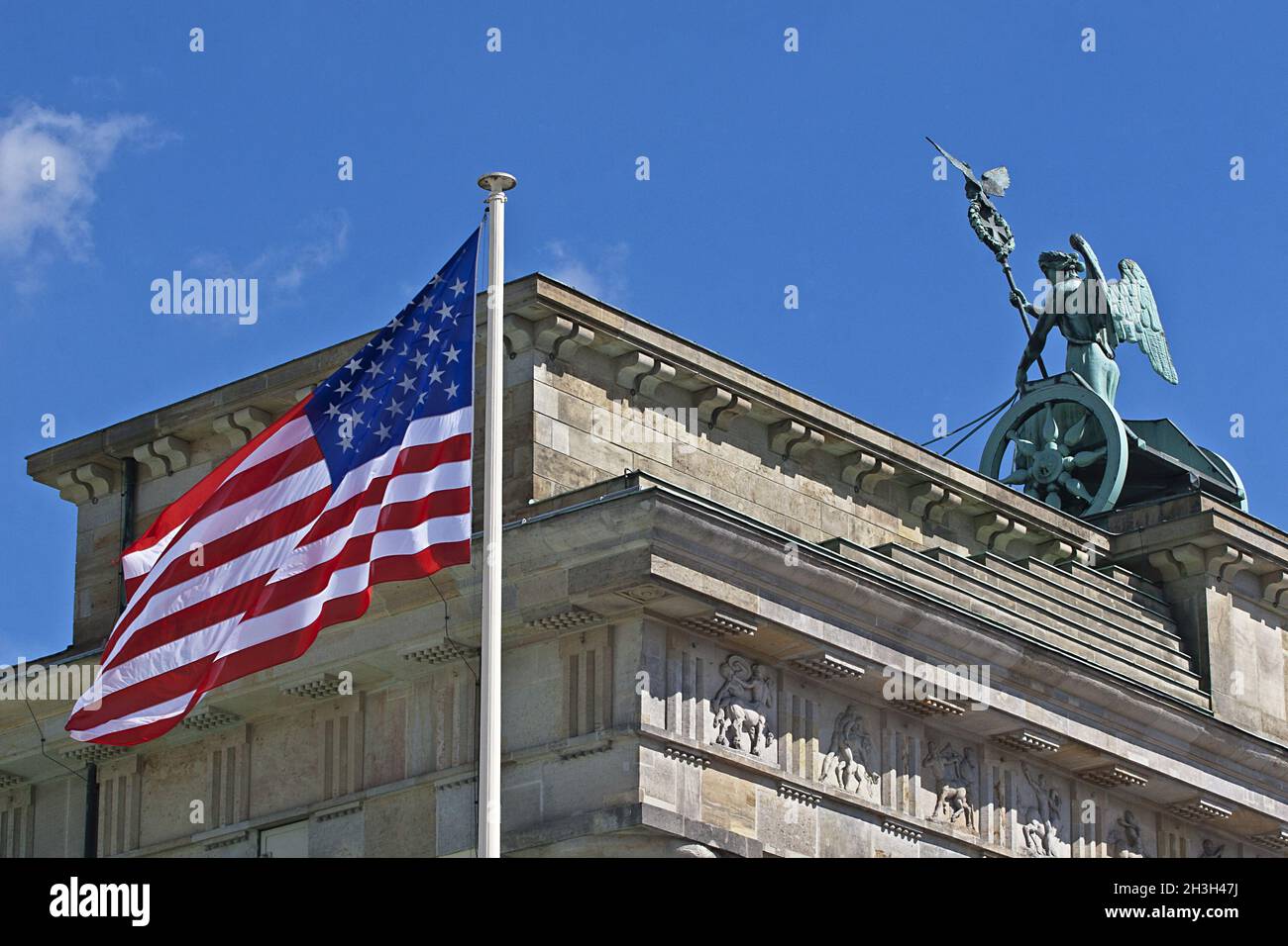 Gate banner hi-res stock photography and images - Alamy