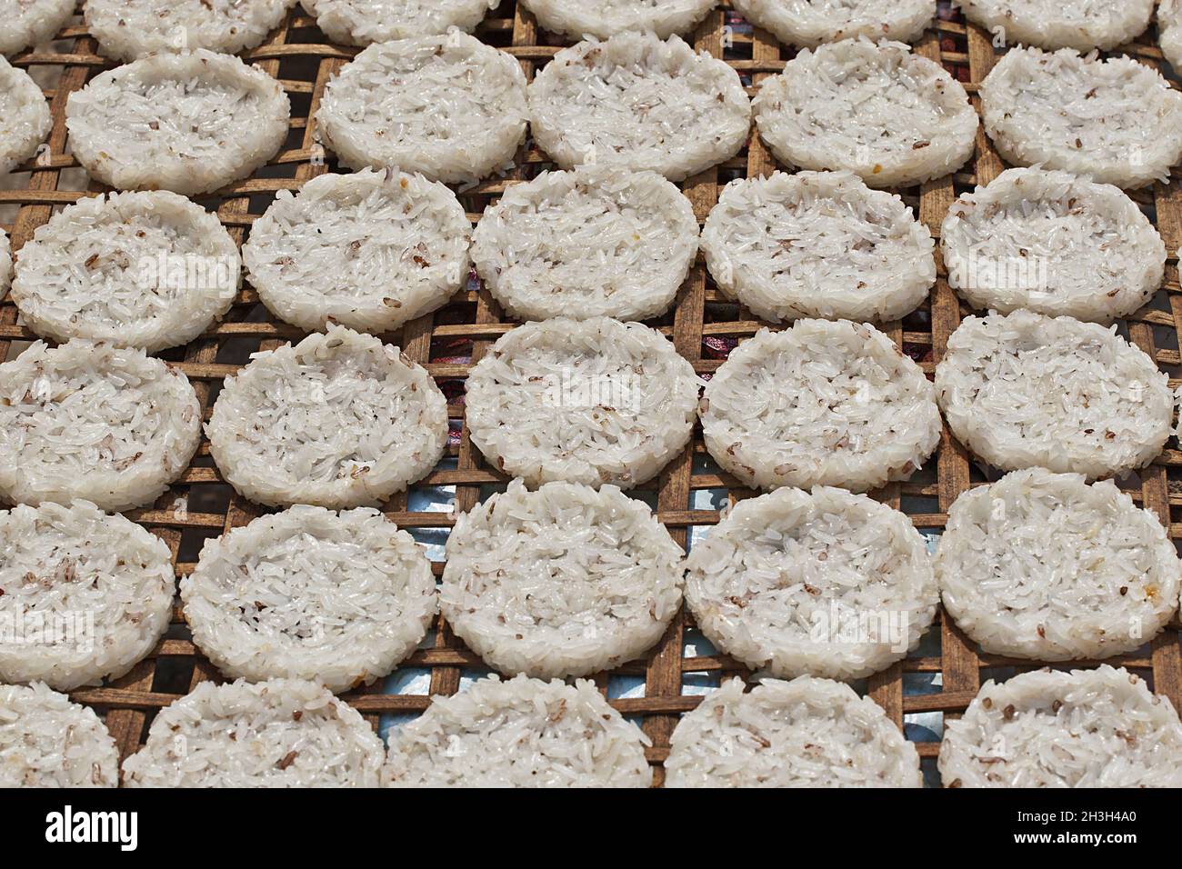 Rice cracker hi-res stock photography and images - Alamy
