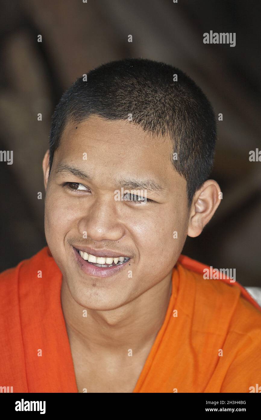 Monk clothing hi-res stock photography and images - Alamy