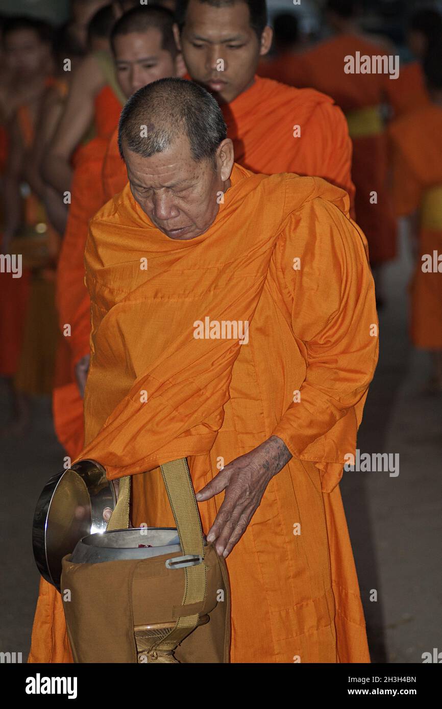 Monk monks begging monk hi-res stock photography and images - Alamy