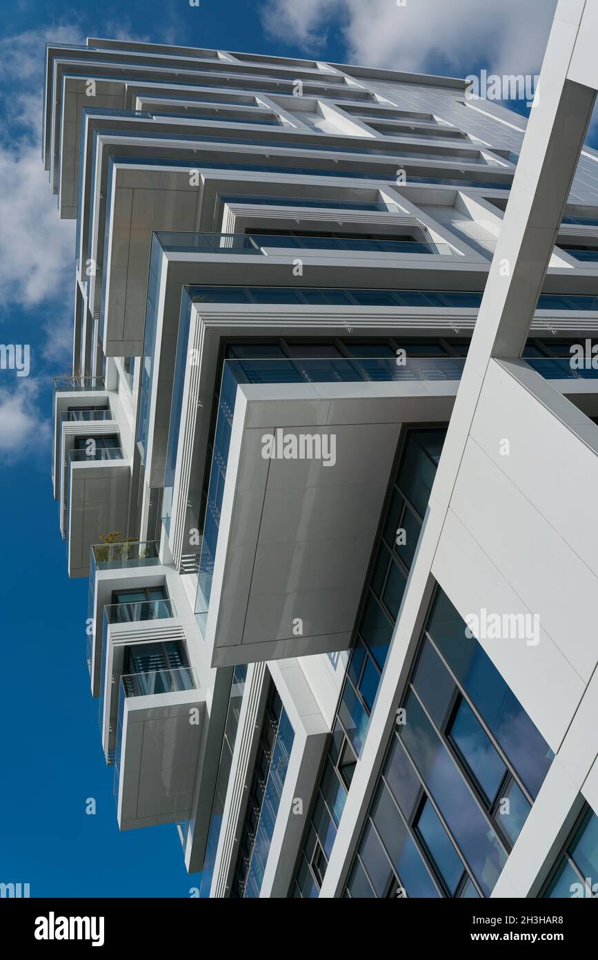 View upwards at a modern new apartment building in downtown Berlin ...
