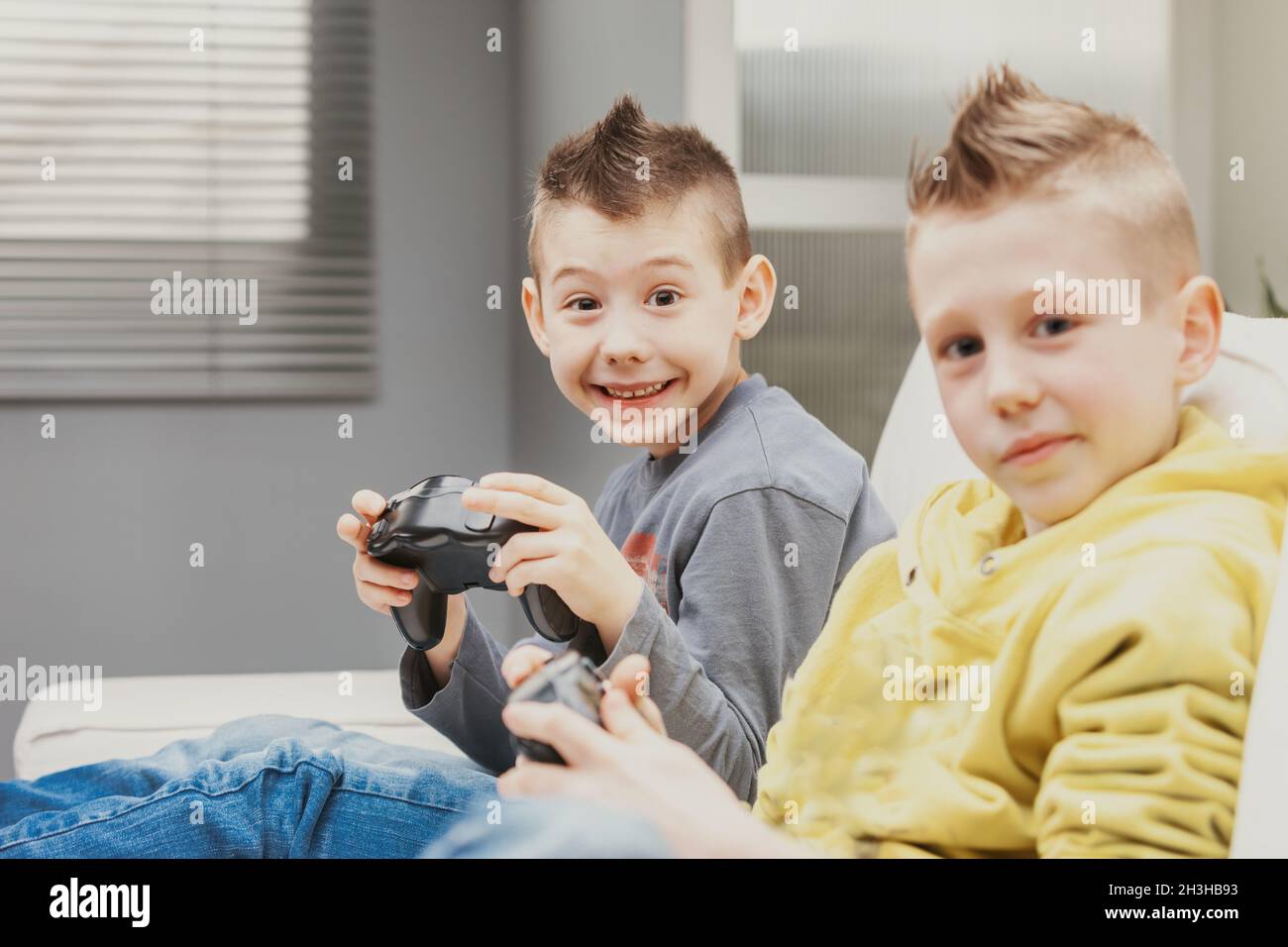 Exaggerated grin hi-res stock photography and images - Alamy