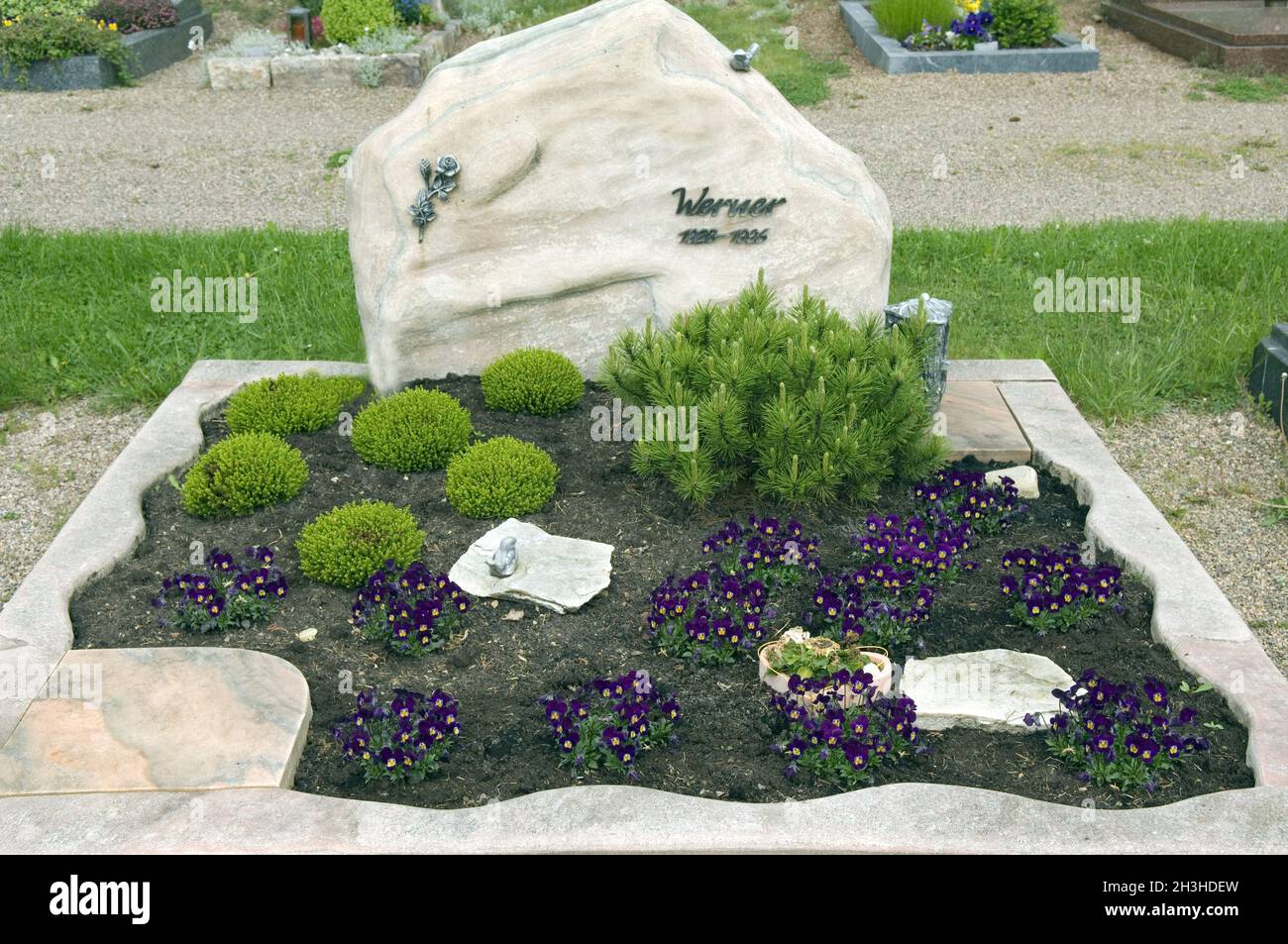 Double grave hi-res stock photography and images - Alamy