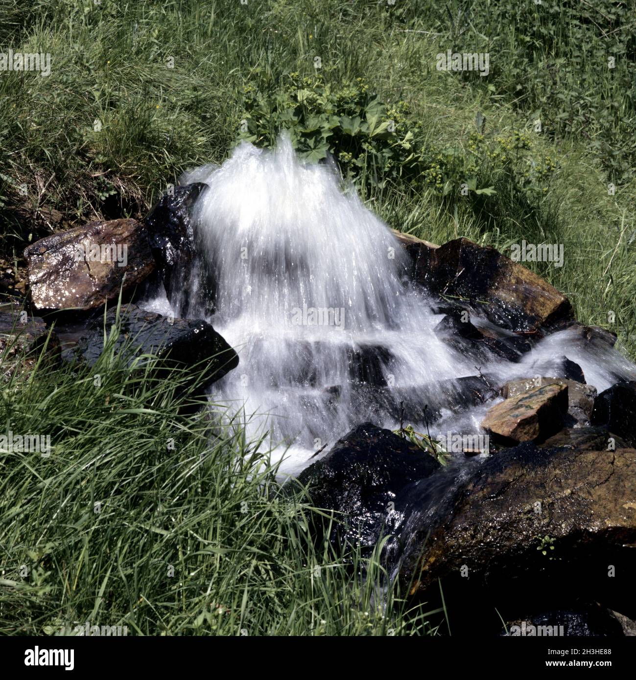 Well underground spring water hi-res stock photography and images - Alamy