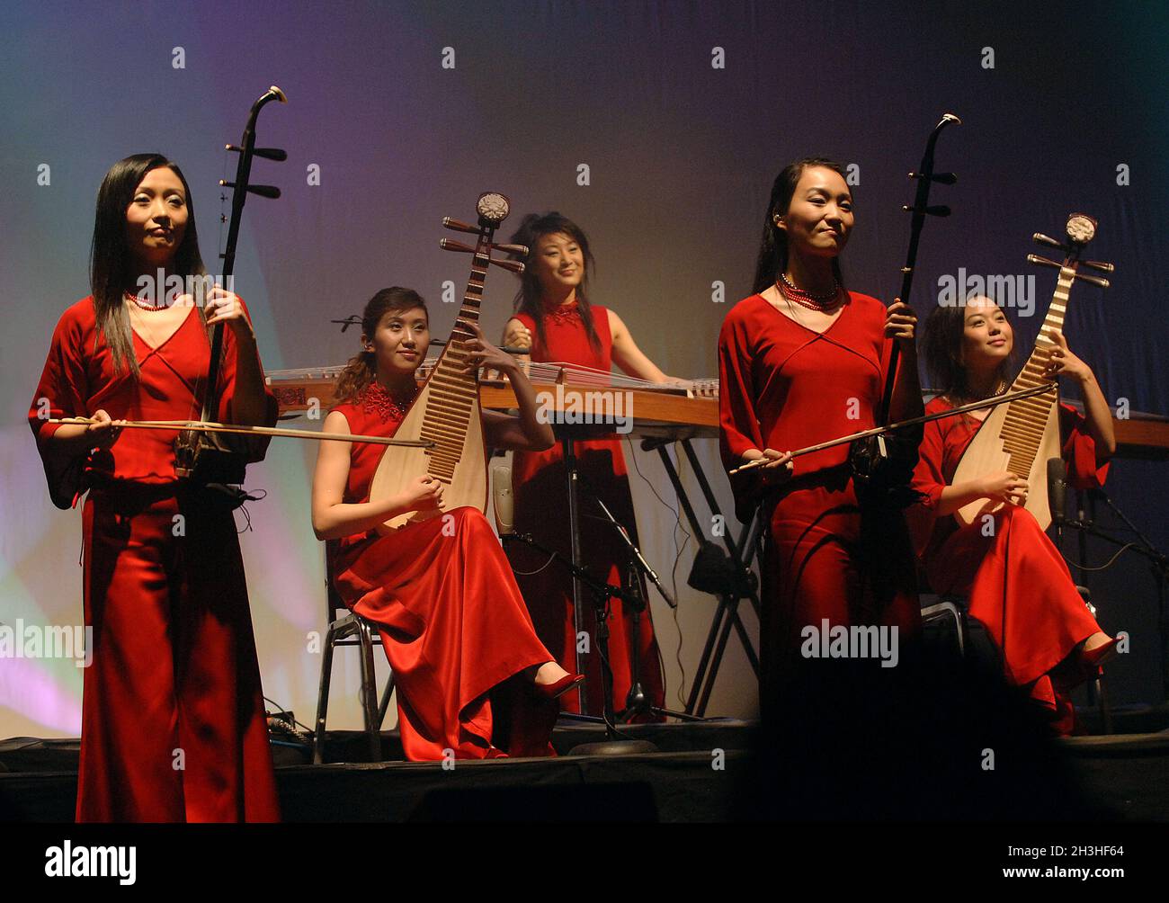 02 TwelfeGirlsBand 10/30/2005. The Twelfe Girls Band Concert in Los ...