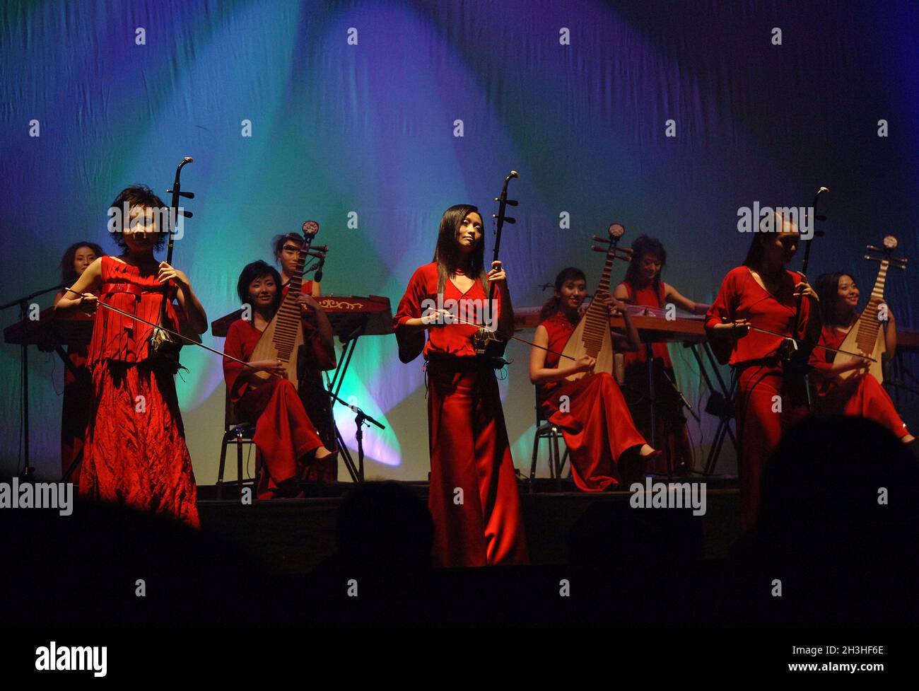 06 TwelfeGirlsBand 10/30/2005. The Twelfe Girls Band Concert in Los ...