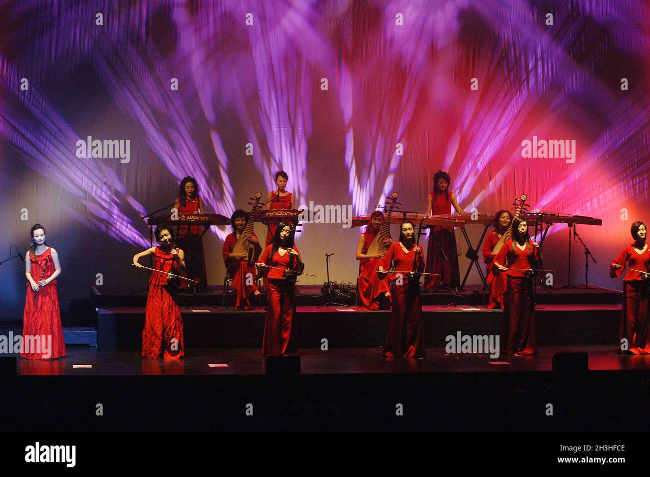 38 TwelfeGirlsBand 10/30/2005. The Twelfe Girls Band Concert in Los ...