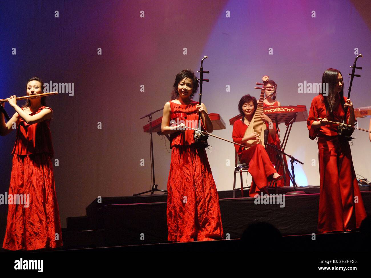 51 TwelfeGirlsBand 10/30/2005. The Twelfe Girls Band Concert in Los ...