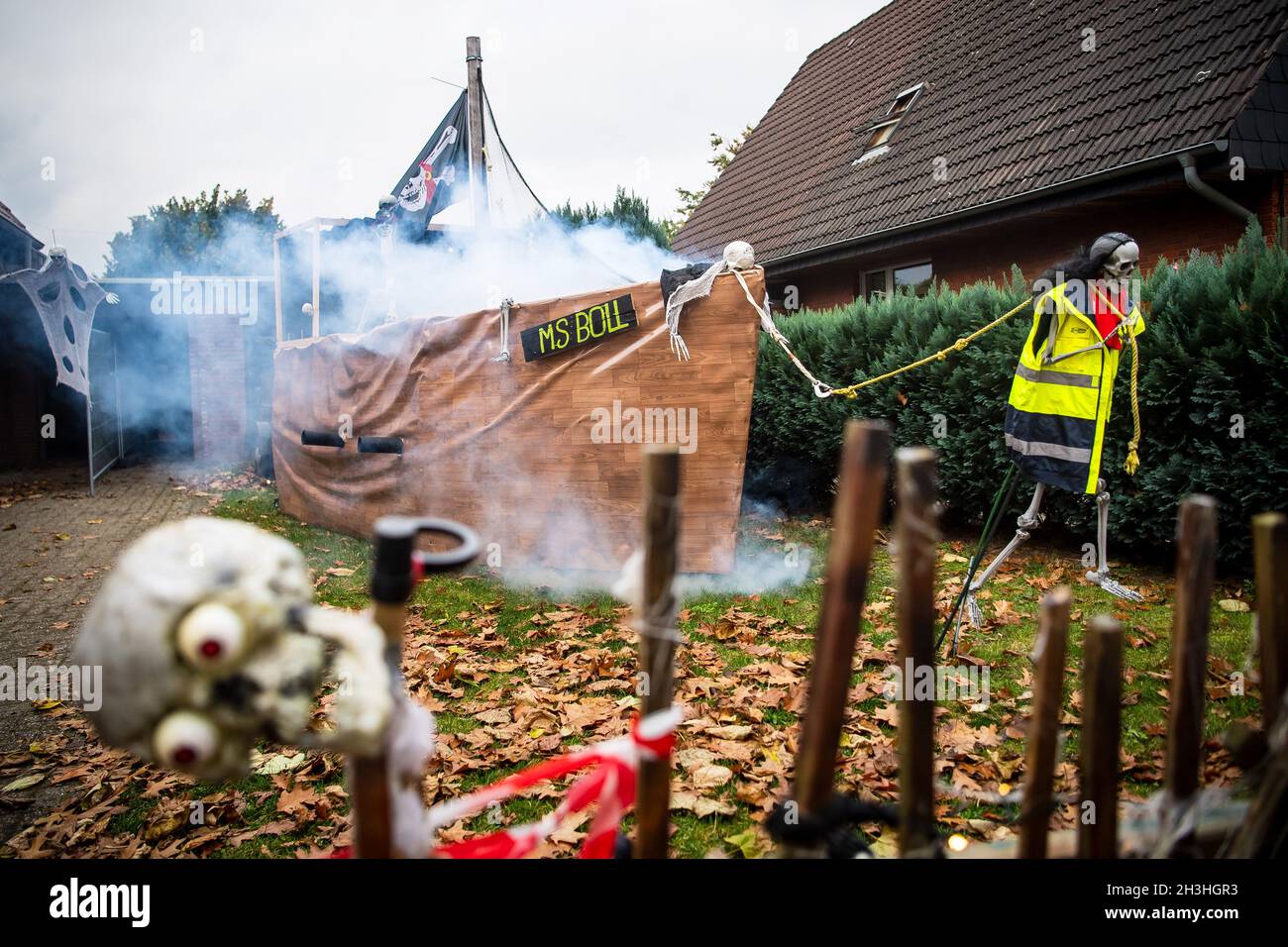26 October 2021, Lower Saxony, Meppen: A pirate ship stands in front of ...