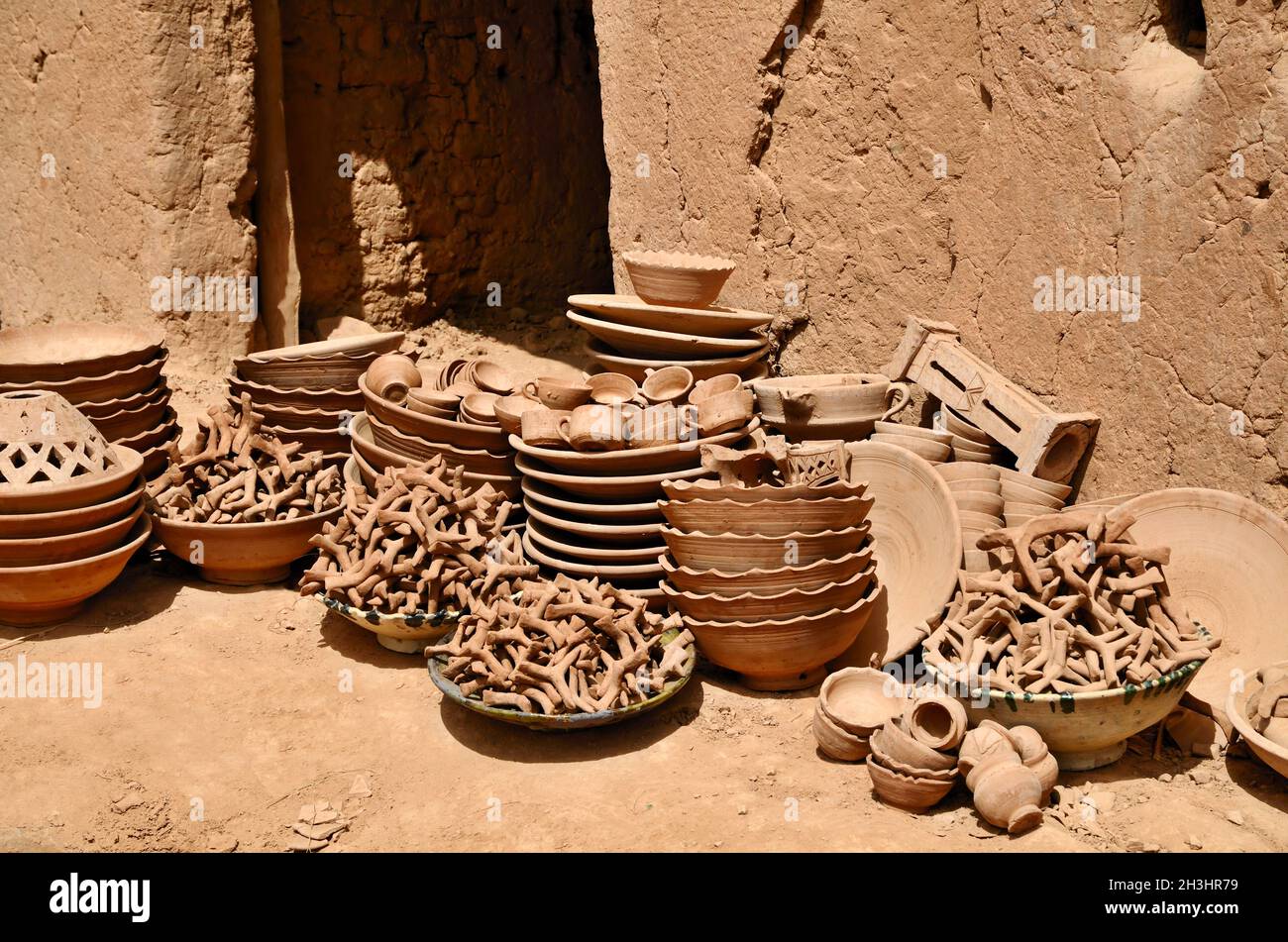 Indigenous ceramic hi-res stock photography and images - Alamy