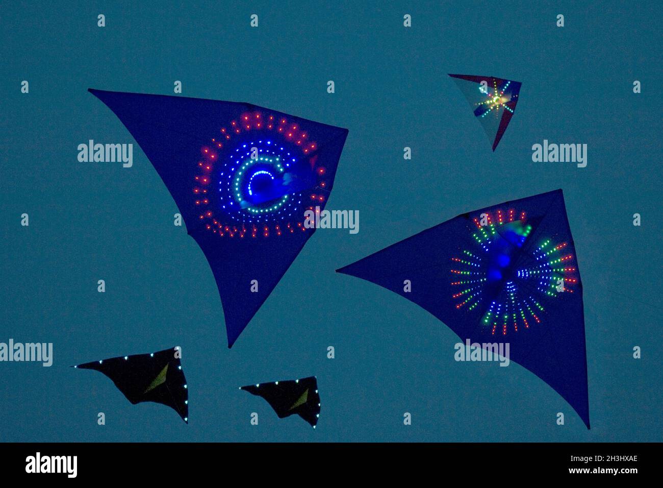 Night kite hi-res stock photography and images - Alamy