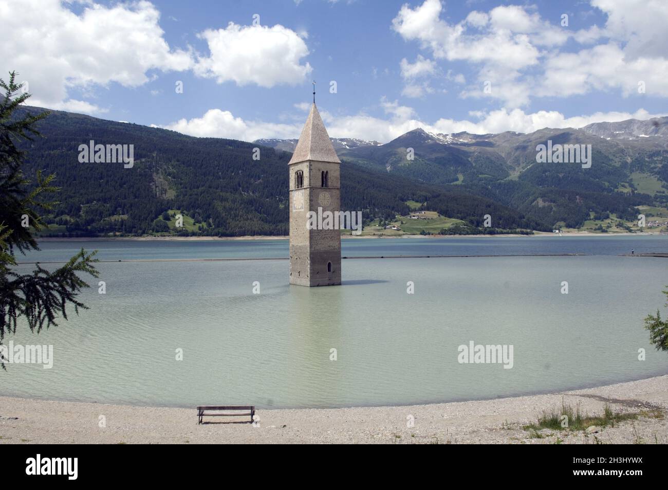 Alt graun hi-res stock photography and images - Alamy