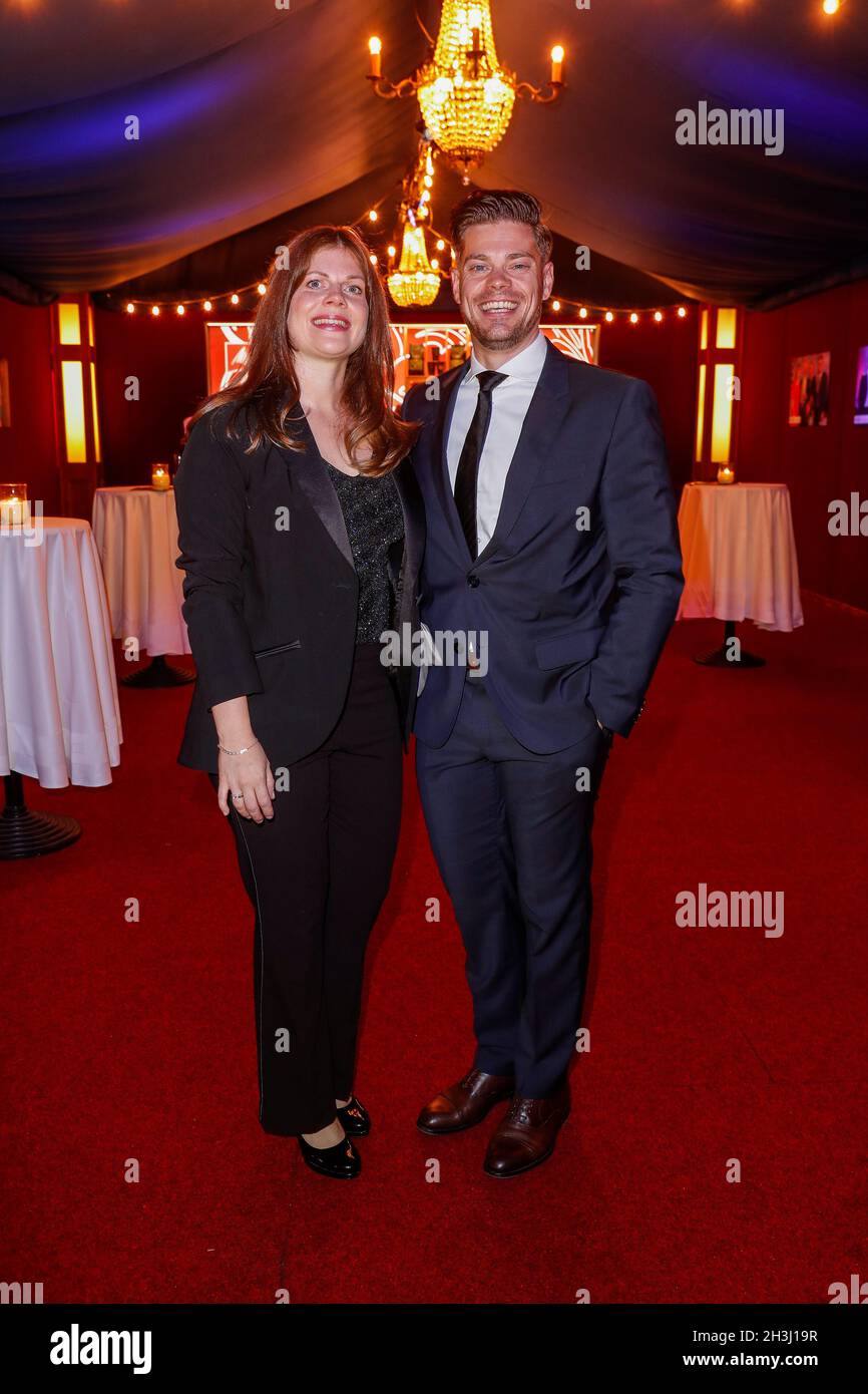 Berlin, Germany. 28th Oct, 2021. Jennifer Fuchsberger and Julien ...