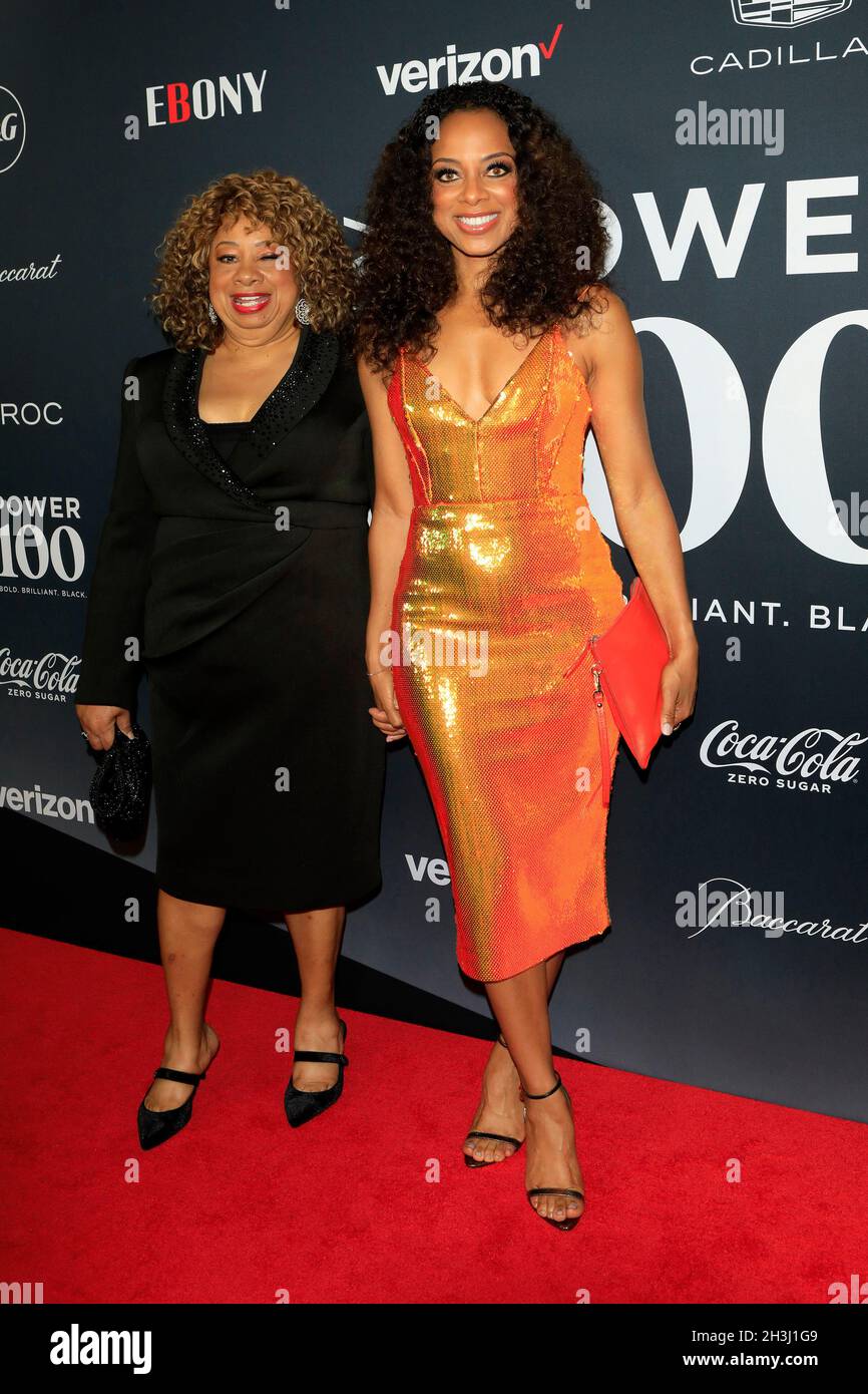 LOS ANGELES - OCT 23: Jacque Turner, Nischelle Turner at 2021 Ebony ...