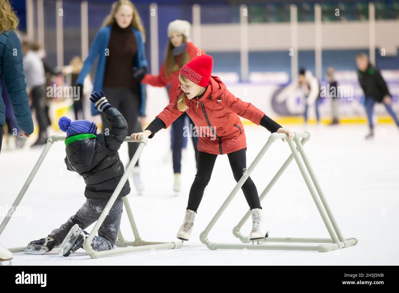 Learn to skate hi-res stock photography and images - Alamy