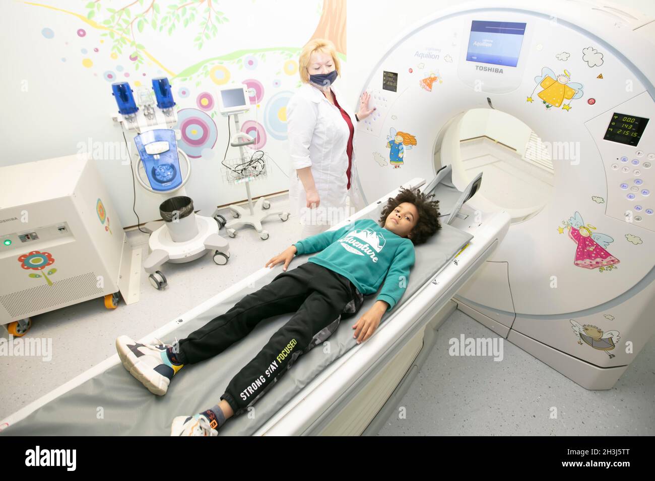 Ct scan child hi-res stock photography and images - Alamy