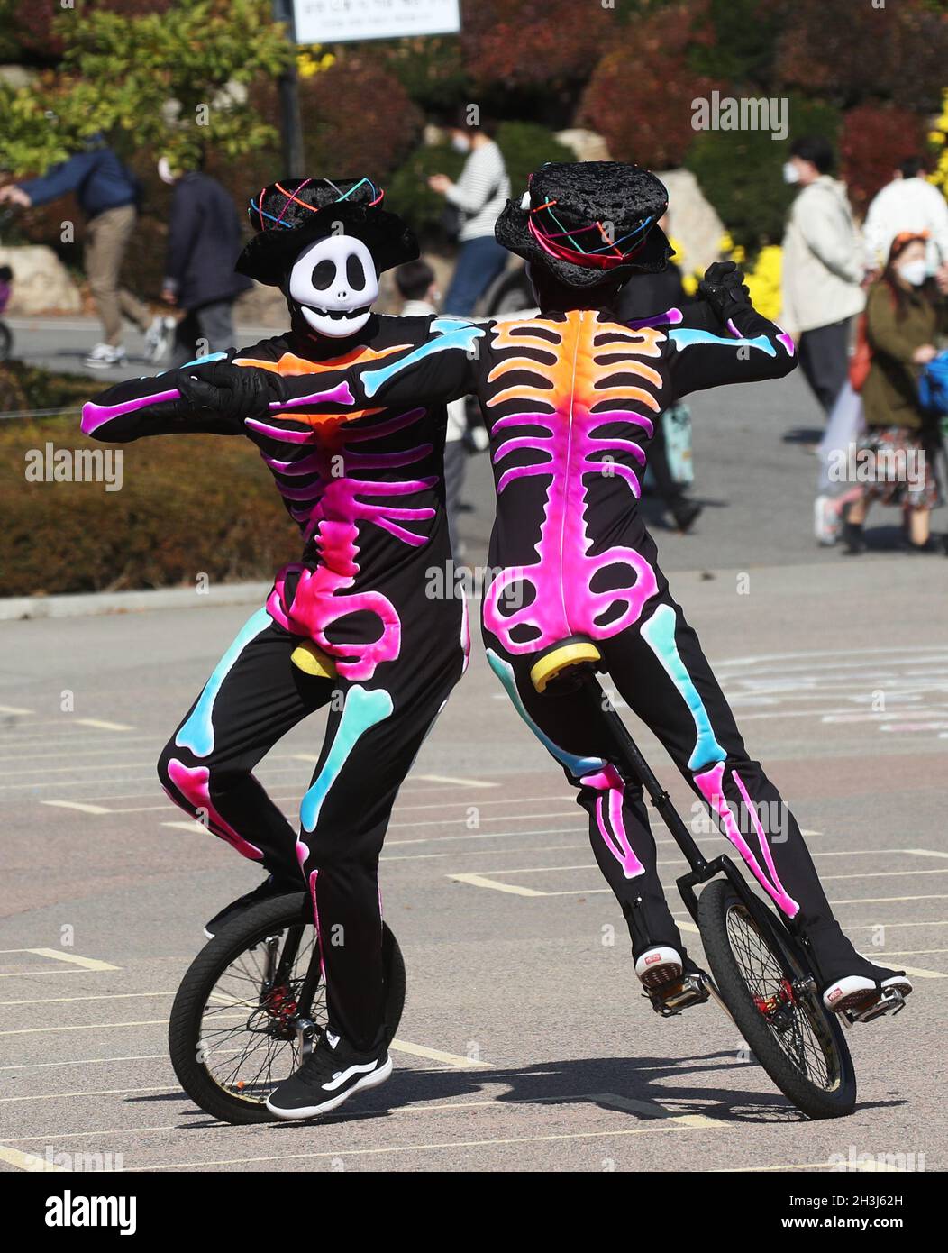 29th Oct, 2021. Halloween parade Performers take part in the annual ...