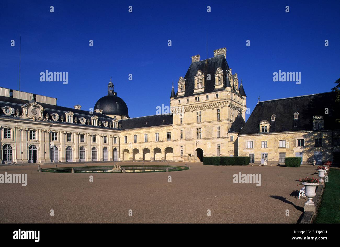 Valencay castle hi-res stock photography and images - Alamy