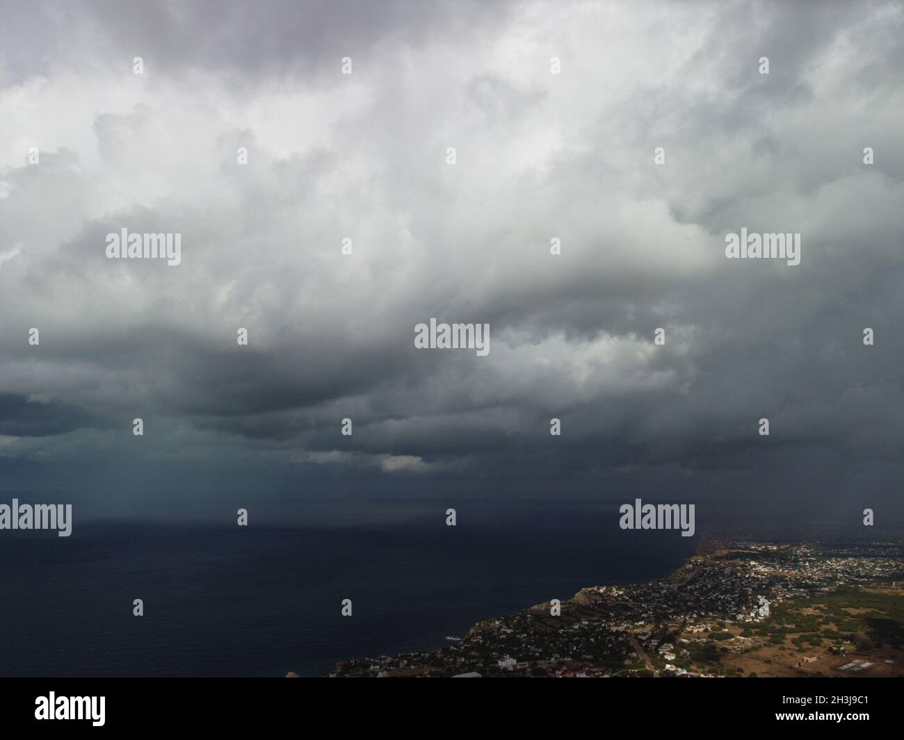 Video fluffy clouds on blue hi-res stock photography and images - Alamy