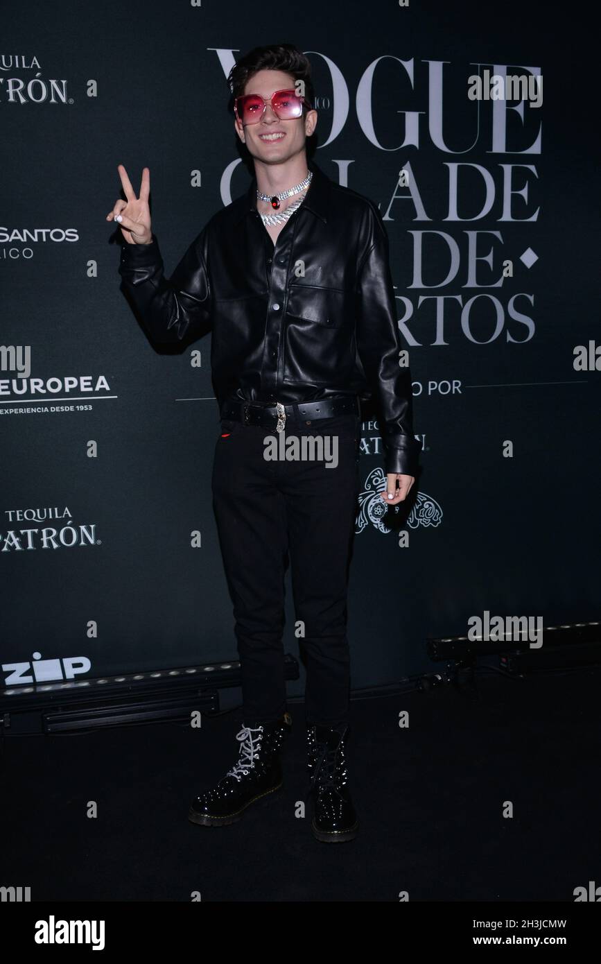 Mexico City, Mexico. 28th Oct, 2021. Singer Leon Leiden poses for ...