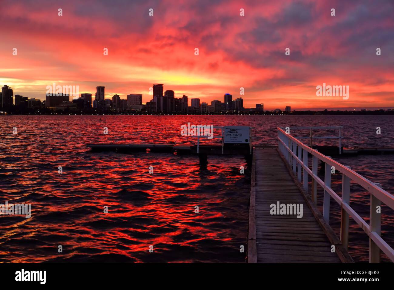Perth city skyline silhouette hi-res stock photography and images - Alamy