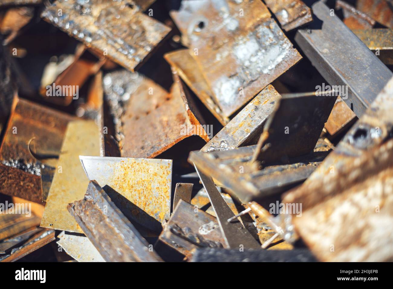 Closeup pile of scrap metal junk garbage Stock Photo - Alamy