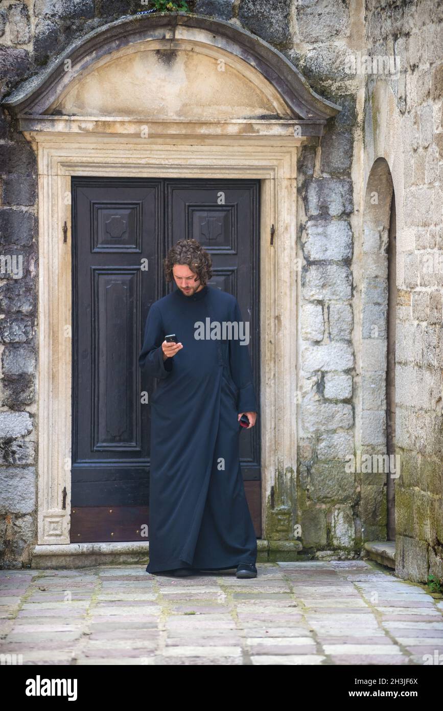 Monk cell hi-res stock photography and images - Alamy