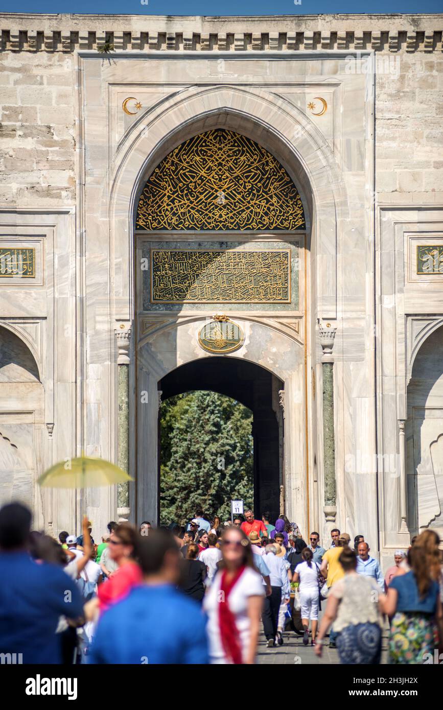 Canopy bed asia hi-res stock photography and images - Alamy