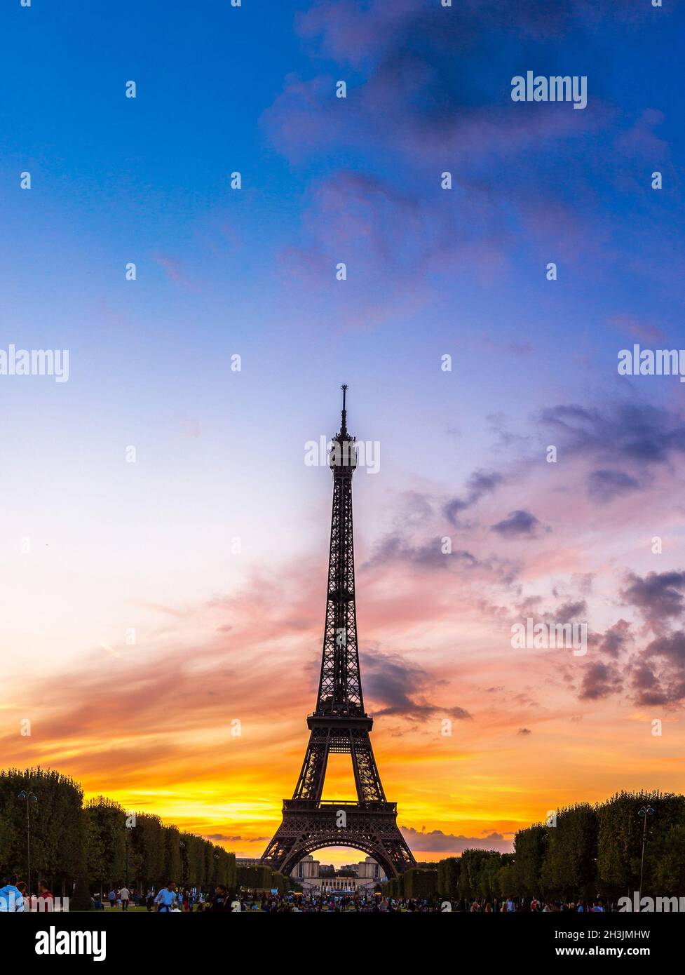 Eiffel Tower at sunset in Paris Stock Photo - Alamy