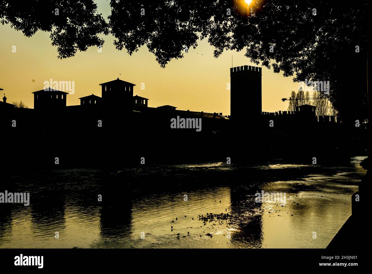Castelvecchio and its bridge, in Verona Stock Photo - Alamy