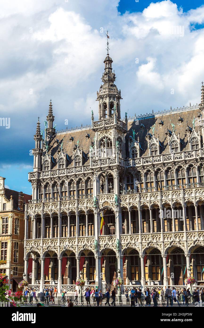 A Guide To The Grand Place In Brussels – BXXM