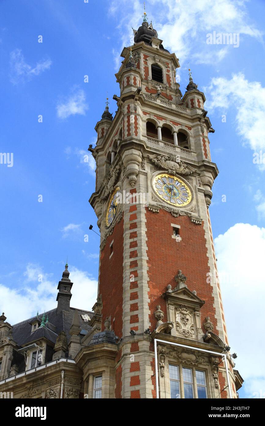 Square chamber hi-res stock photography and images - Alamy