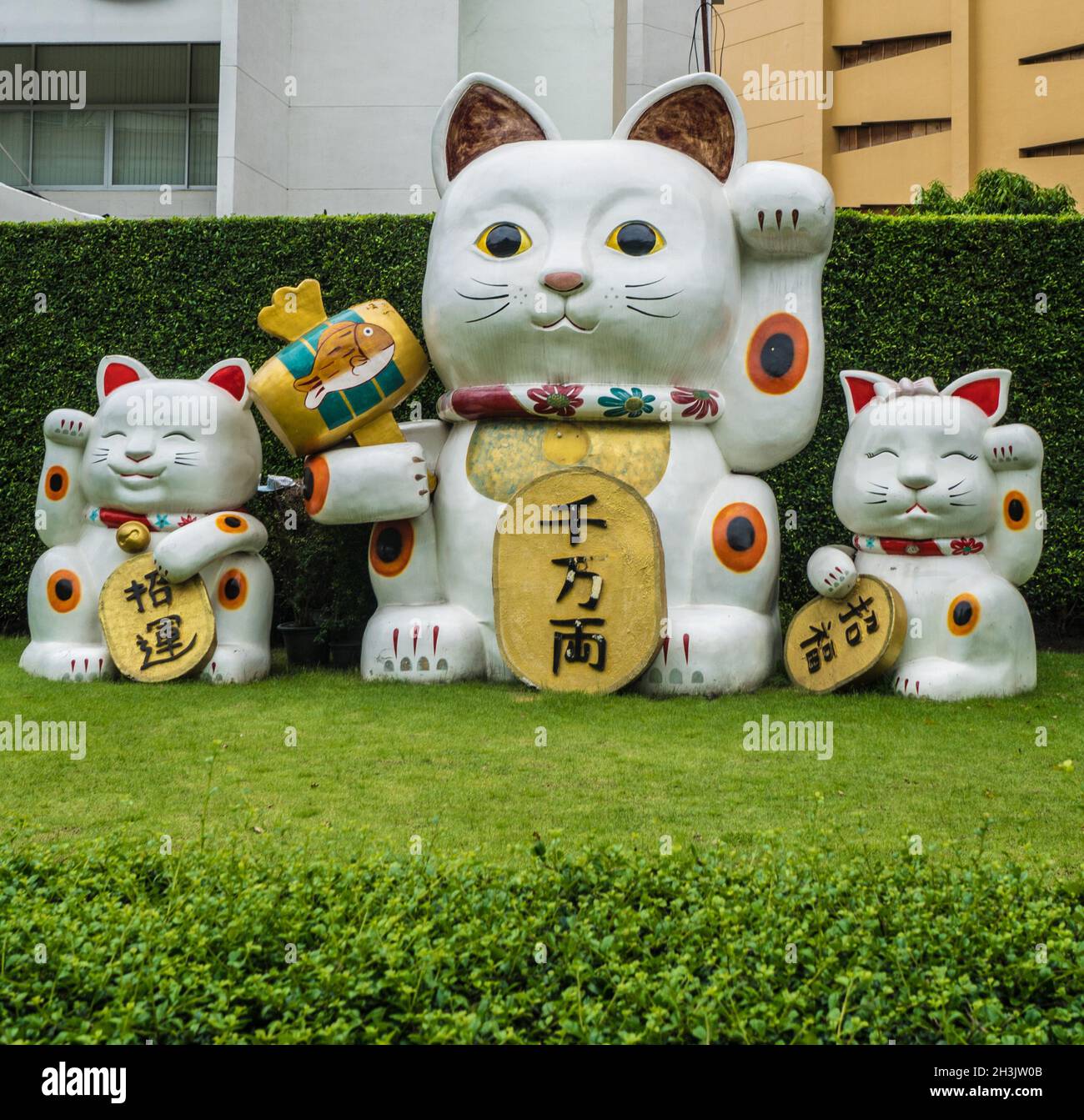 Hello Kitty Maneki Neko Drawing