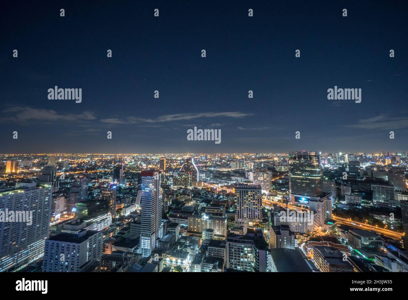 Sunset bangkok city downtown street hi-res stock photography and images - Alamy