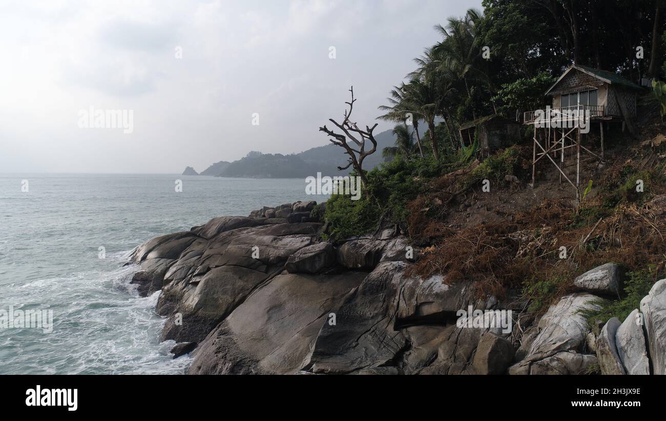 House isolated cliff hi-res stock photography and images - Alamy