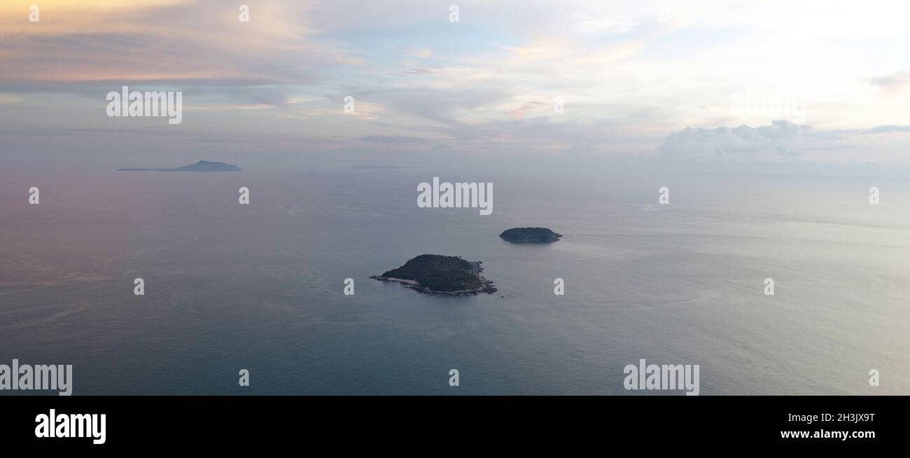 Overhead aerial shot boat hi-res stock photography and images - Alamy