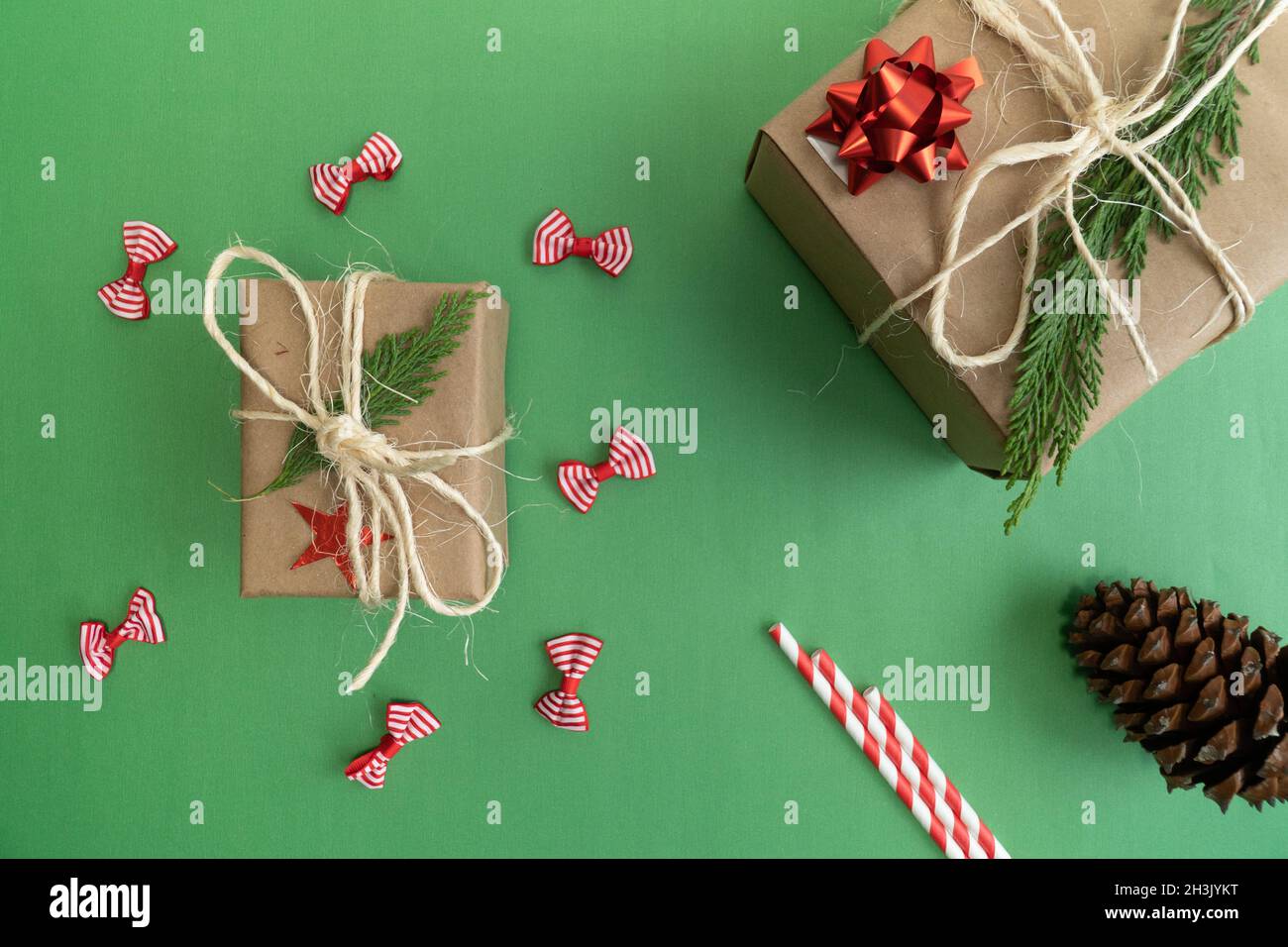 Noel gift boxes, noel gift boxes on green background, top view concept ...
