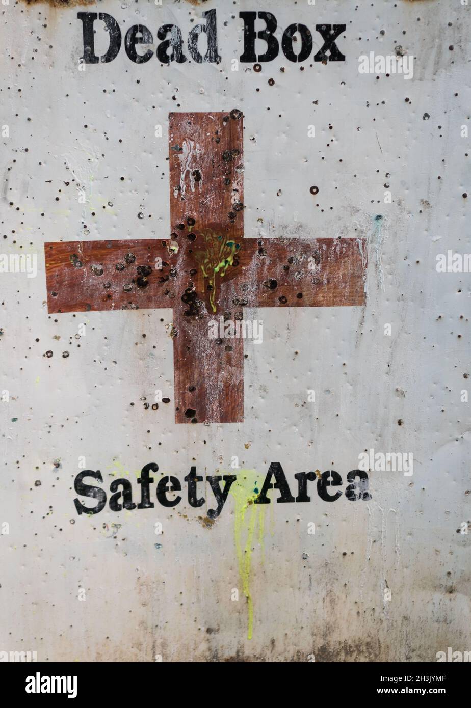 Dead Box - Safety Area sign Stock Photo - Alamy