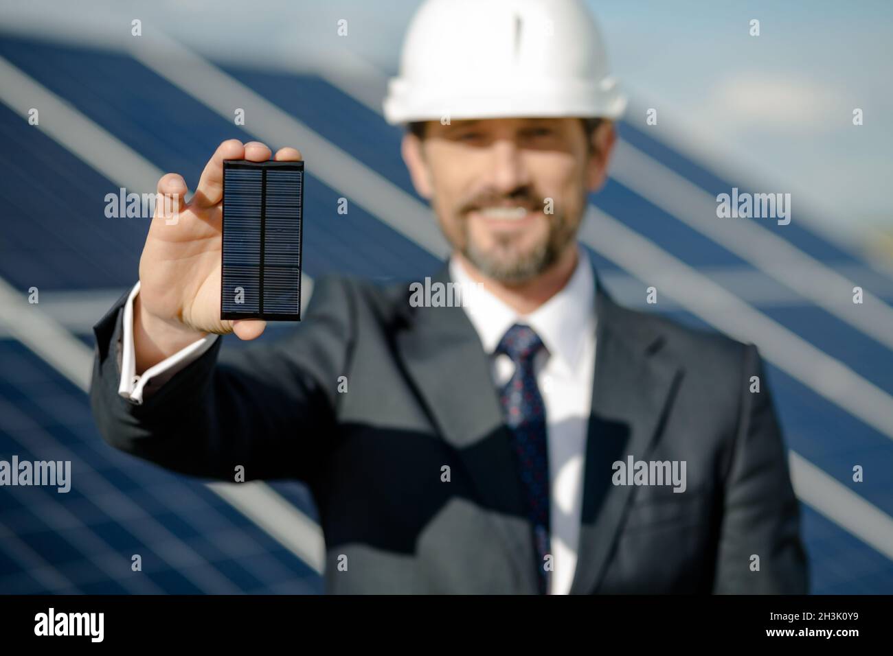 Man holding solar cell hi-res stock photography and images - Alamy