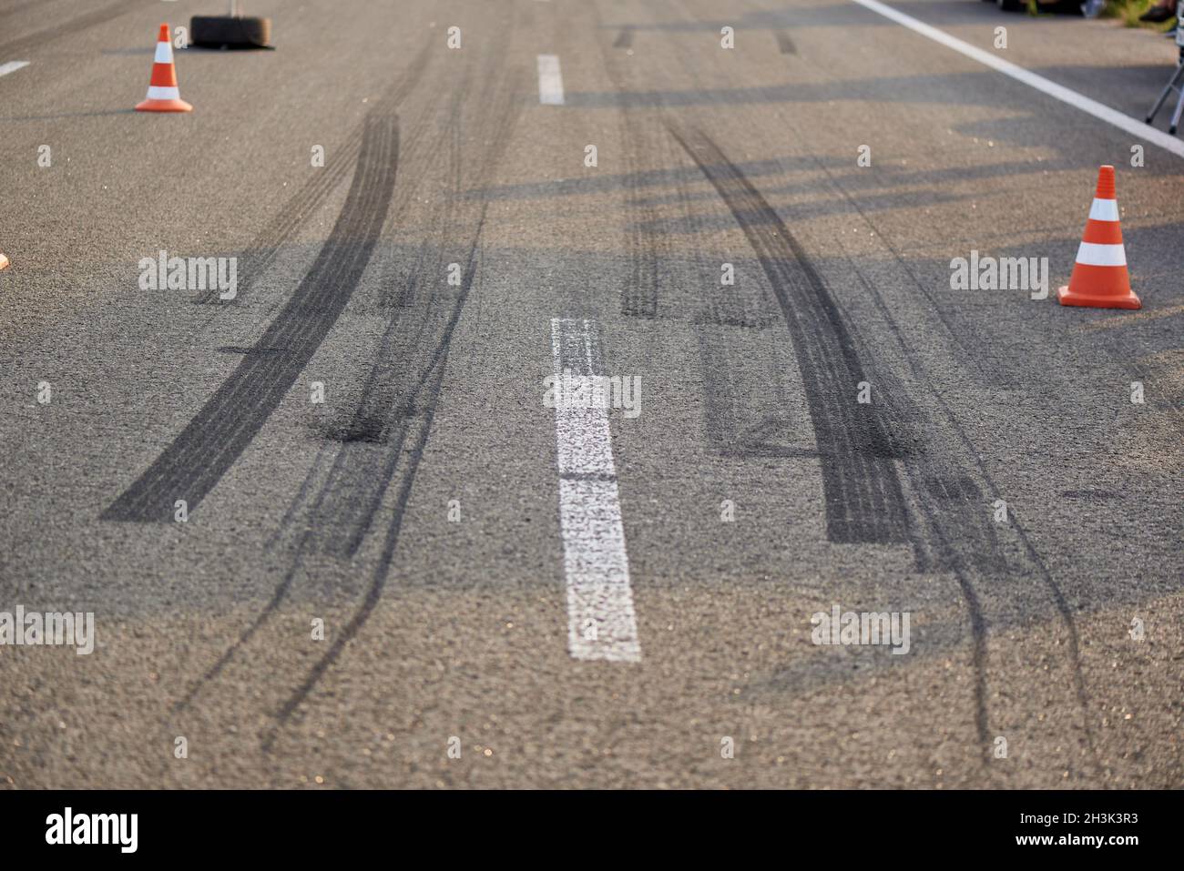 Racing track with wheel imprint Stock Photo - Alamy