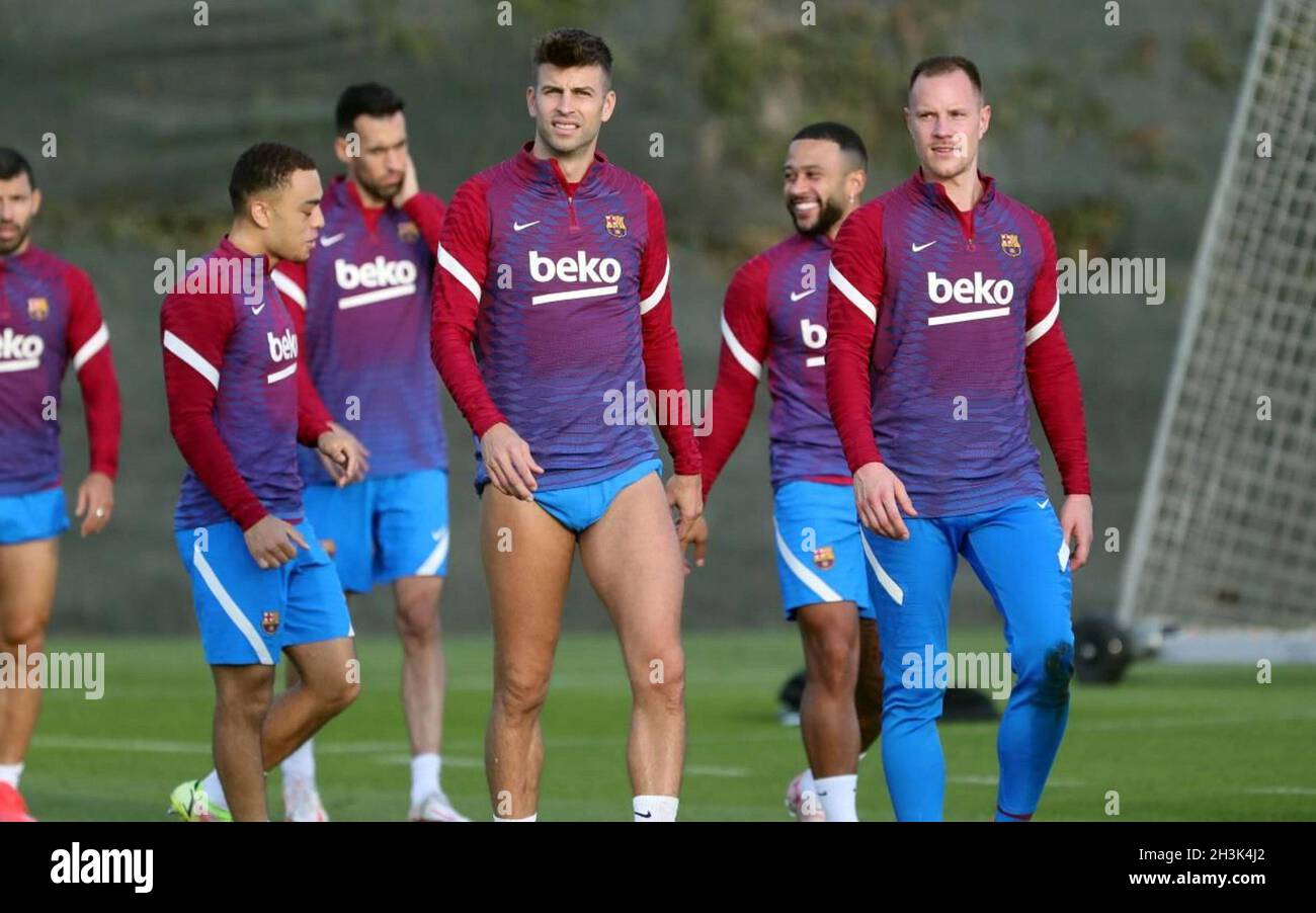 Barcelona, Spain. 28th Oct, 2021. FC Barcelona´s training session at FC ...