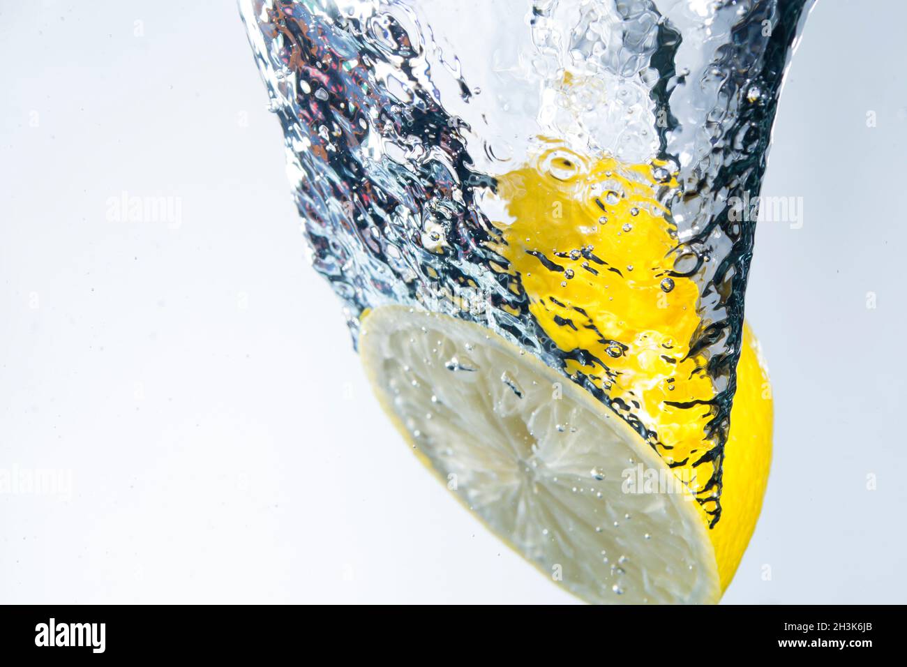 Yellow water splash hi-res stock photography and images - Alamy