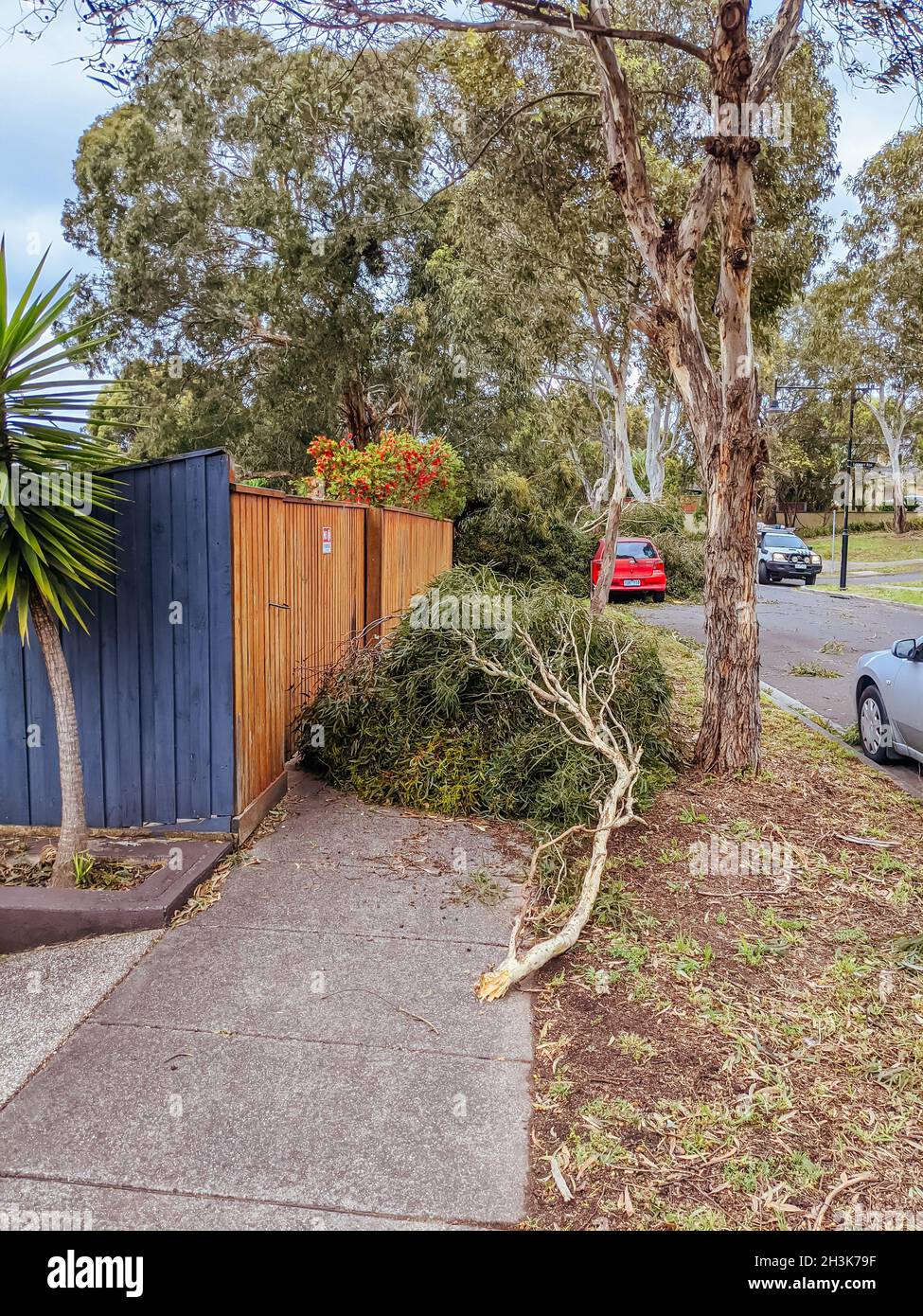 Wind damage house australia hi-res stock photography and images - Alamy