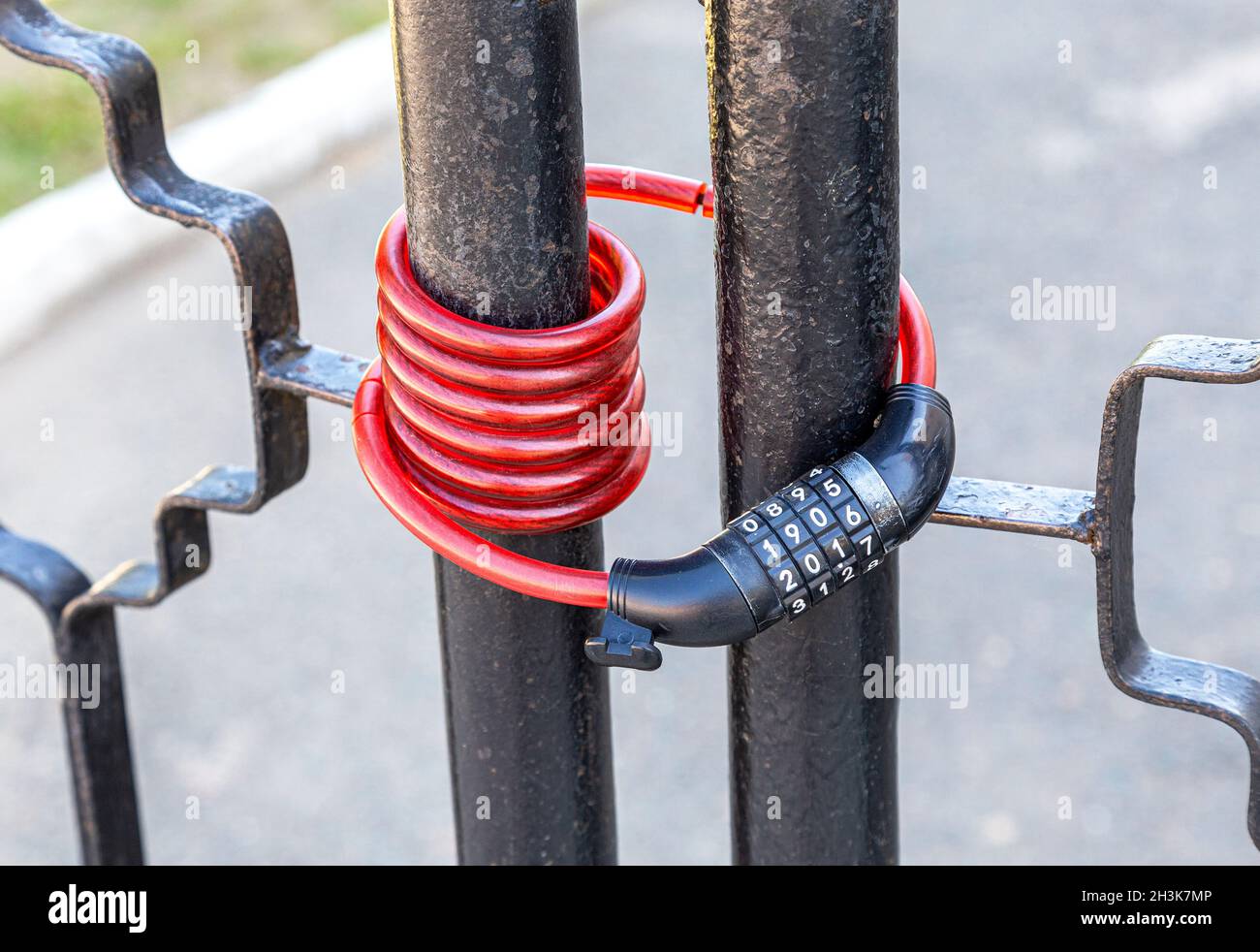Flexible lock on gate hi-res stock photography and images - Alamy