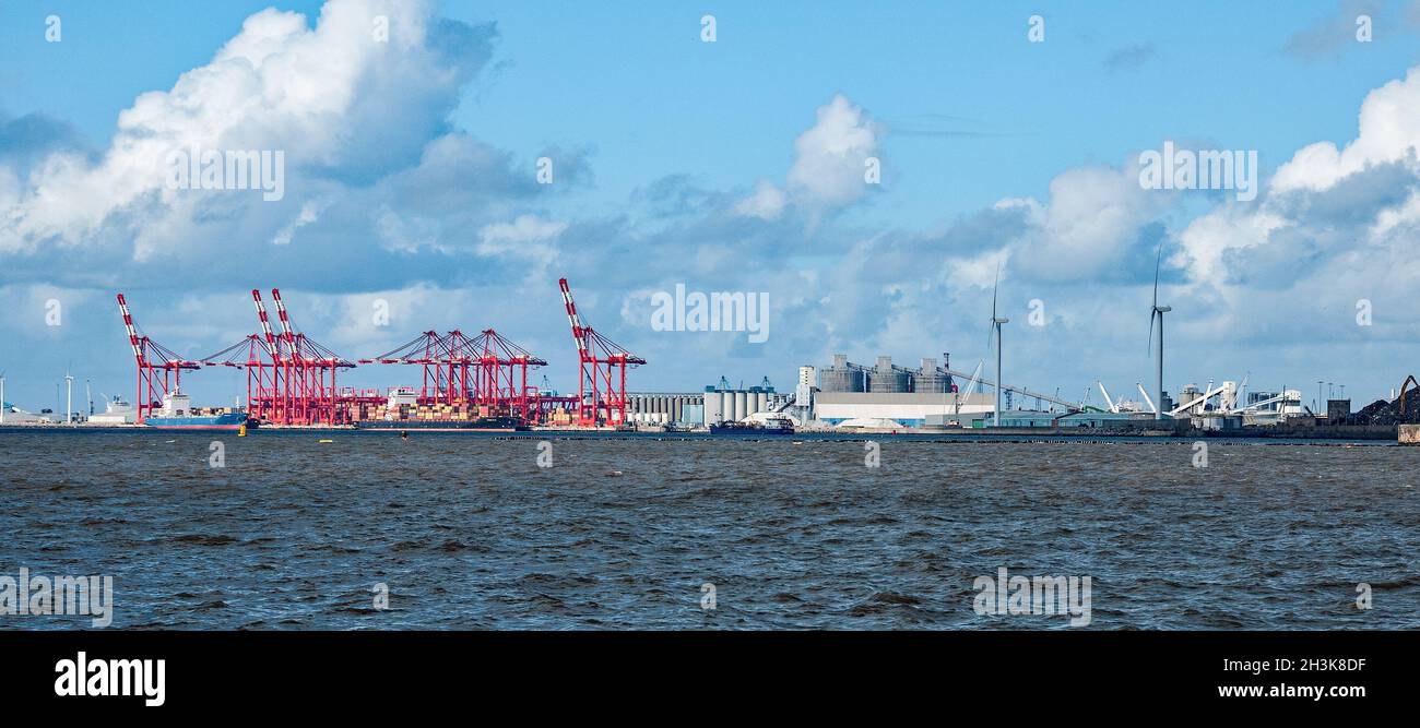 Around the UK - A day out in Liverpool - Port of Liverpool Deep Sea ...