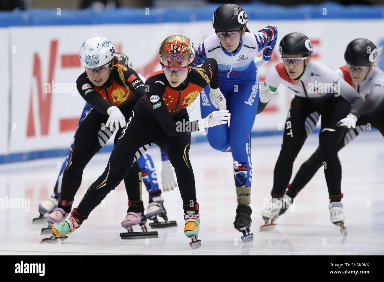 Nagoya, Japan. 29th Oct, 2021. Han Yutong (1st L) and Guo Yihan (2nd L ...