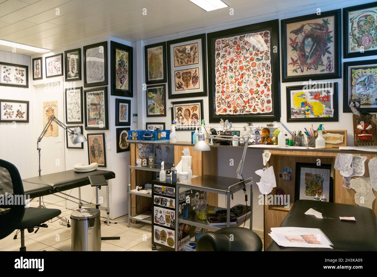 Skin tattoo close up hi-res stock photography and images - Alamy